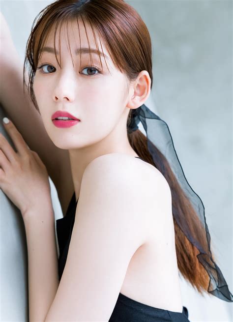 画像79 雪平莉左、ふっくら美バストに釘付け 初の海外グラビアに挑戦 モデルプレス