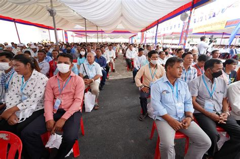 សម្តេចតេជោ ហ៊ុន សែន រំលឹកថា សម្តេចកិត្តិព្រឹទ្ធបណ្ឌិត រលូតកូនក្នុងផ្ទៃអស់ម្នាក់