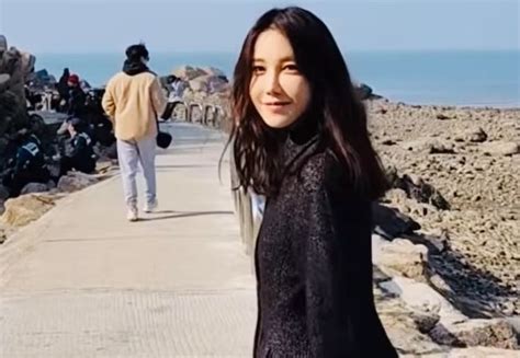 이지아는 나이를 안 먹나 보고도 안 믿기는 40대 미모 리포트컷