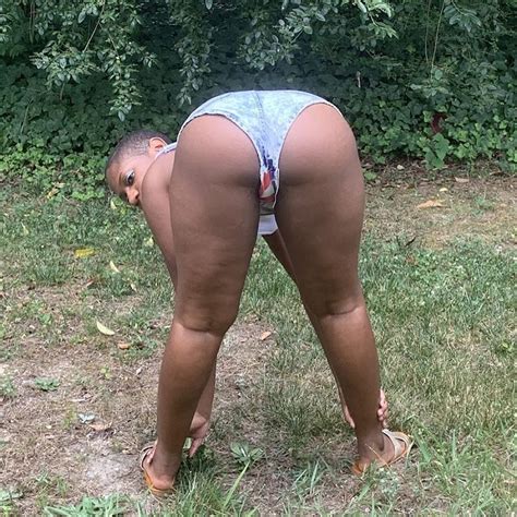 Social Media Freaks Shesfreaky