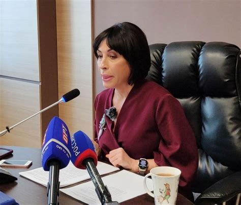 Татьяна Савинова заняла должность министра здравоохранения в Свердловской области Новости