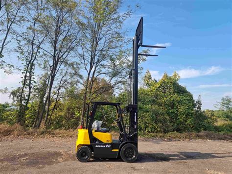 [중고]중고지게차 두산 2톤 디젤지게차 3단 마스트 통타이어 중고지게차 중고지게차 직거래 매매 지게몬