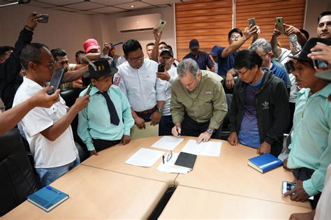Miambiente Y Pueblos Originarios De Las Comarcas Emberá Wounan