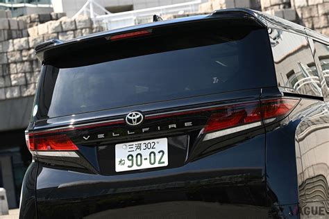 トヨタ新型「ヴェルファイア」と「アルファード」ゴルフバッグはいくつ積める？ 広い荷室を備えた高級ミニバンはレジャードライブにも活躍