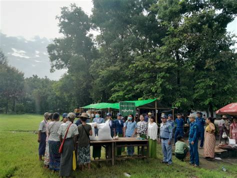 အိမ်မဲမြို့နယ်တွင် အခြေခံစားသောက်ကုန်များကို စျေးလျော့ချ၍ အခွန်လွတ်စျေးတွင် ရောင်းချပေး