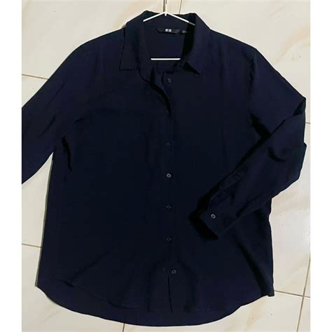 Used เสื้อเชิ้ต ยูนิโค่ล Uniqlo สีกรมเข้ม ผ้าพริ้วๆ บางๆ ใส่สบาย Shopee Thailand