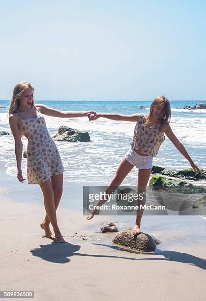 10 Hot Sexy Celeste Van Dien Bikini Pics