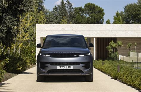 재규어 랜드로버 코리아는 스포츠 럭셔리 Suv의 새로운 기준을 제시하는 올 뉴 레인지로버 스포츠를 국내 공식 출시했습니다 한국자동차기자협회