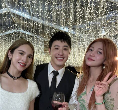 杨丞琳和李荣浩参加潘玮柏婚礼 穿情侣装甜蜜幸福 搜狐大视野 搜狐新闻