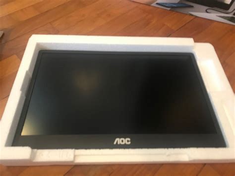 ONE AOC Monitor Screen Left Computers Tech Parts Accessories Monitor Screens On Carousell