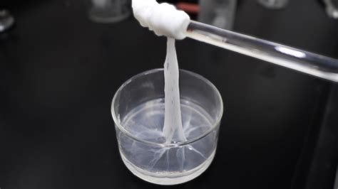 거미줄 같은 걸 만들어서 나무에 매달려봤더니 Youtube