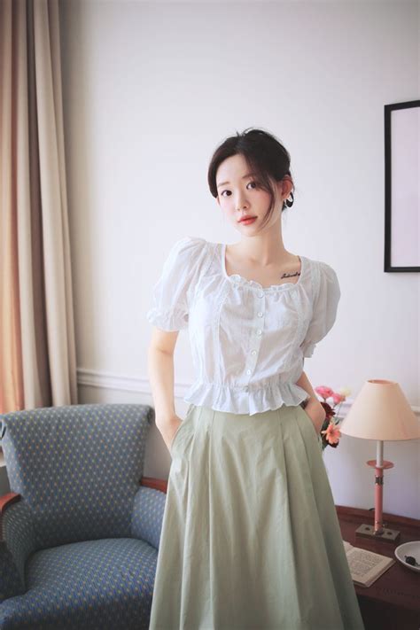 Yoonjiiii 6에 있는 핀 아름다운 아시아 소녀 우아한 복장 한국 패션 트렌드