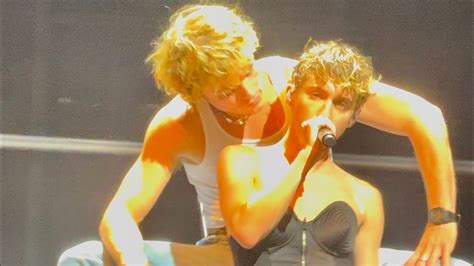 Troye Sivan One Of Your Girls With Ross Lynch • Live Ovo Arena Wembley Youtube
