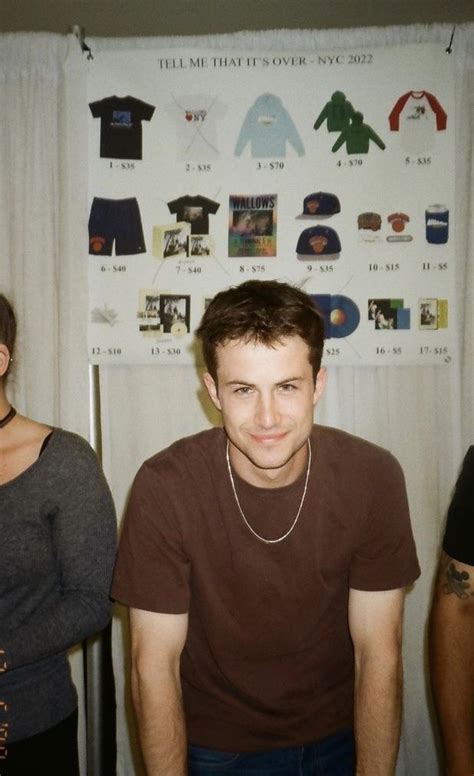 Pin By Emily On Dylan Minnette Dylan Just Beautiful Men Dylan Minette Cute