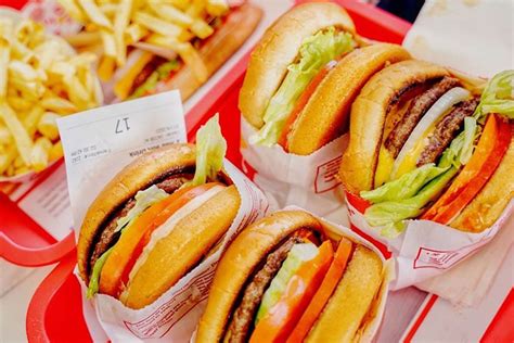 This Fast Food Restaurant Was Just Rated Top Burger Chain 2025