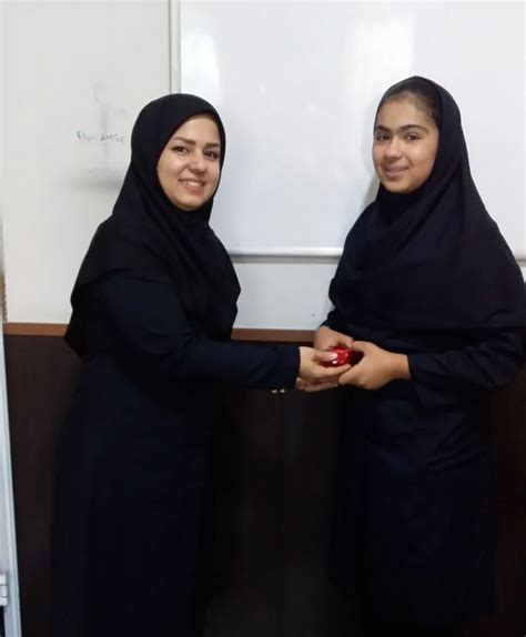 تقدیر از دانش آموز فعال و ورزشکار مهسا مرادی به مناسبت هفته تربیت بدنی