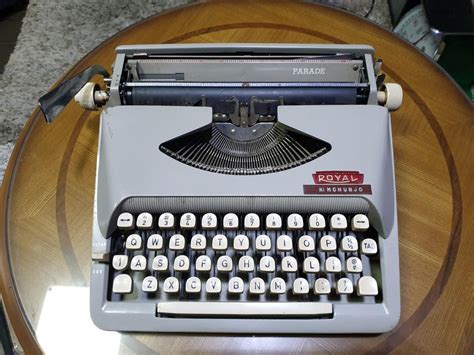 명품 로얄 영문타자기 헬로마켓