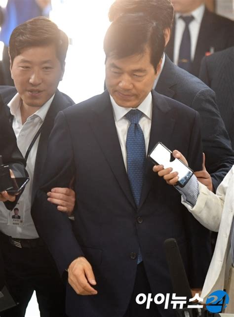 [포토]삼바 증거인멸 김태한 대표 우왕좌왕