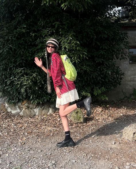 갱쓰 On Instagram 오랜만에 풀베개 가구 영주니랑 커플 사진도 찍고 🍢 영주니는 목 안탈려고 완전 무장했네요