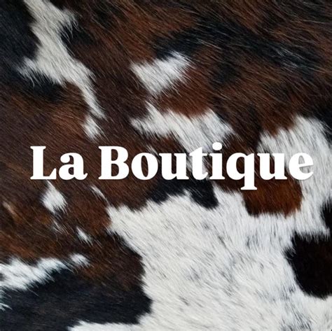 La Boutique Skopje Блуза 1100ден стандардна големина во риги бела розе пудра боја