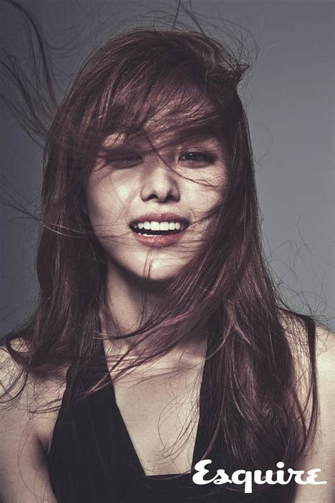 Ji Eun Bares Her Back For Esquire Allkpop