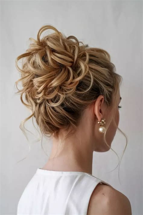 Simple Updos Hairstyles Perfect For Summer 2025 Easy And Cute Ideas In