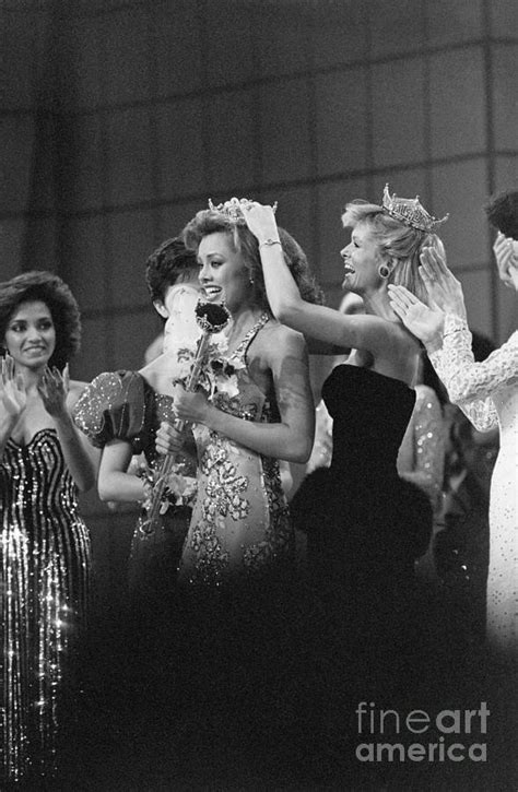 Crowning Vanessa Williams Miss America Photograph By Bettmann Fine