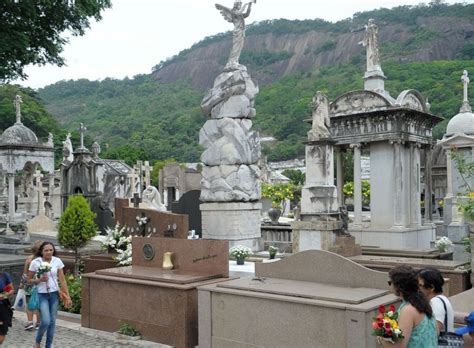 Tendência Número De Mortes Aumenta No Brasil Nascimento Cai