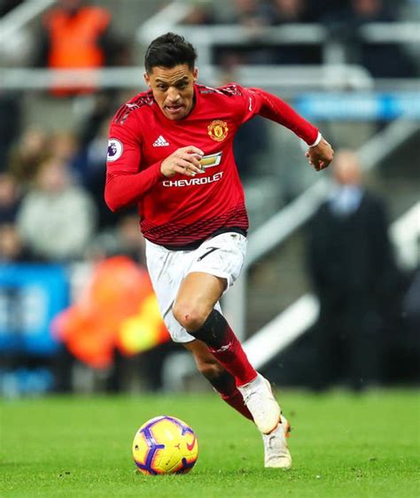 Alexis Sanchez Is Man Utd Star Considering Shock Return To Arsenal Football Sport