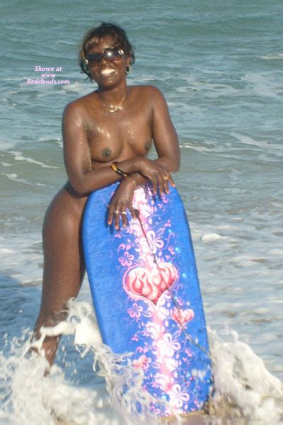 Eves Playalinda Spread April 2010 Voyeur Web