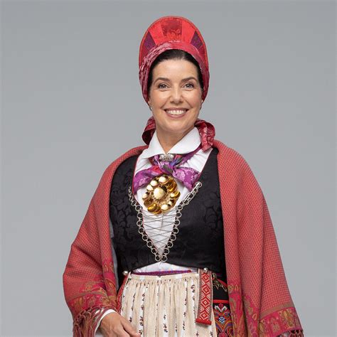 Norsk Flid Bunad Norsk Flid Kampanje