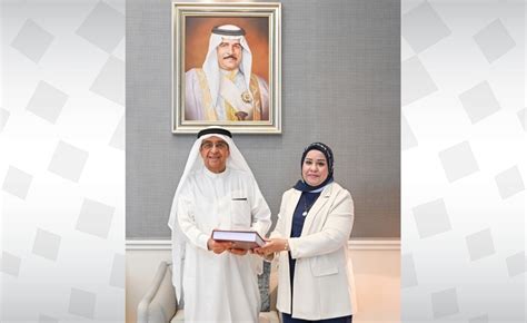 سمو الشيخ محمد بن مبارك آل خليفة يستقبل الدكتورة نجاة عبد الرحمن ناصر