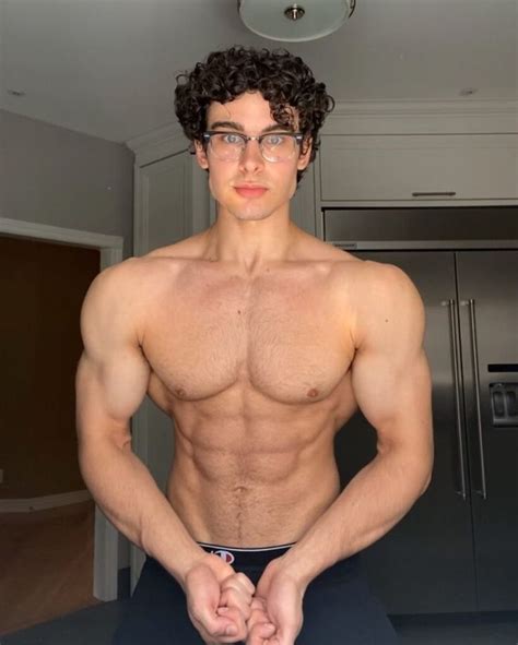 Michael Donato Height Online Fitness Coaching Online Workouts Transformation Body Physique