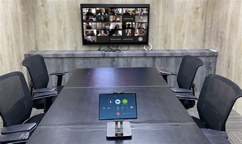 ให้คำแนะนำเกี่ยวกับการติดตั้งระบบภาพและเสียงสำหรับออฟฟิศใหม่