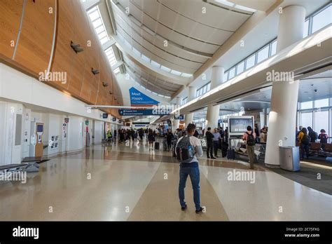 San Jose California April 10 2019 Terminal B Of San Jose Airport