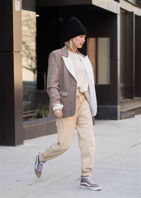Our Favourite Street Style Fashion Looks From Hailey Bieber Artofit