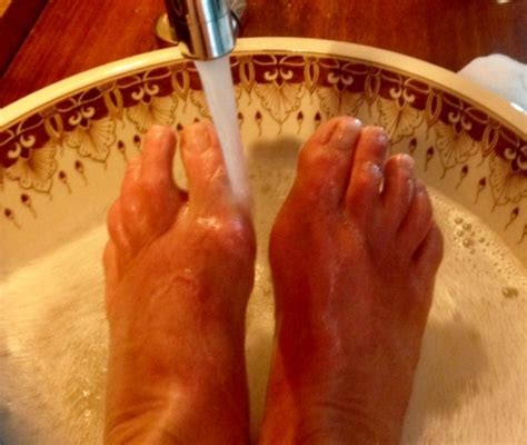 Emery Honeys Feet