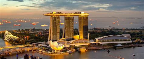 Most Famous Monuments And Landmarks In Singapore