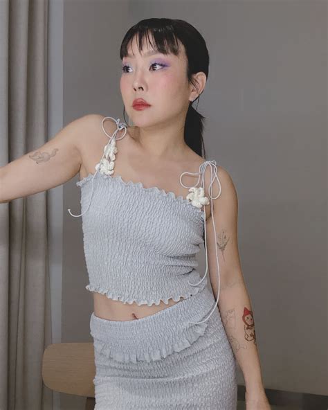 Ig ลุลา อ่ะเปิดหน้านิดนึงกะด่ะ เพราะอยากโชว์ชุดมั่กๆ Vick Instagram