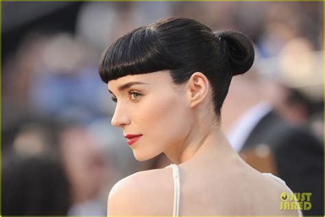 Rooney Mara Oscars 2012 Red Carpet Photo 2633464 Rooney Mara