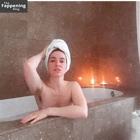 Verena Altenberger Topless And Sexy 6 Photos Thefappening