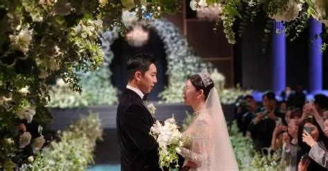 이승기♥이다인 영화 같은 결혼식 현장 공개…꿀 뚝뚝 설렘 눈맞춤