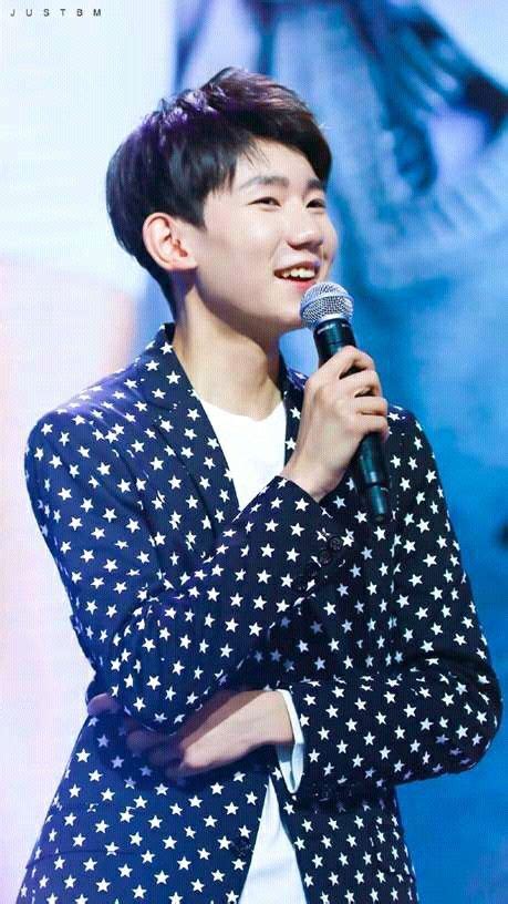 Pin Van Roy Wang Op Roy Wang