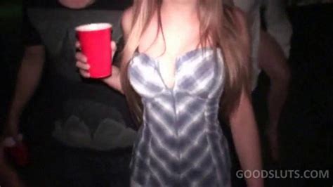 College Sex Party With Drunk Teens Kissing And Fucking Porn Videos