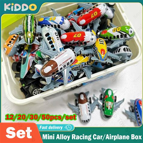 레이싱 카 모델 세트 관성 차량 보관함 포함 풀백 비행기 장난감 슬라이딩 어린이 장난감 어린이 선물 세트 플레이 차량 및 모델
