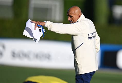 اولین تمرین ایتالیا تحت هدایت اسپالتی عکس طرفداری