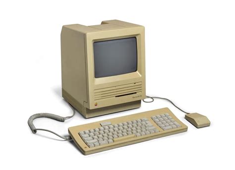 スティーブジョブズ氏が使用していたMacintosh SEがBonhamsのオークションに10月25日登場 インターネットコム