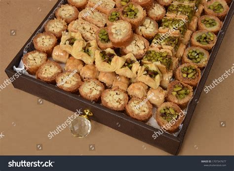 Traditional Arabic Sweets Ramadans Desserts Kunafa库存照片1707347677
