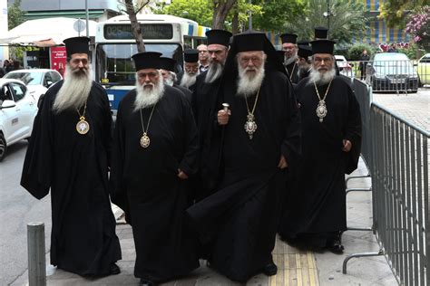 Μητρόπολη Αθηνών Ο Αρχιεπίσκοπος και τα Μέλη της ΔΙΣ προσκύνησαν την εικόνα του Άξιον Εστί