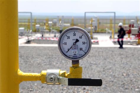 Природният газ в Европа поскъпна минимално